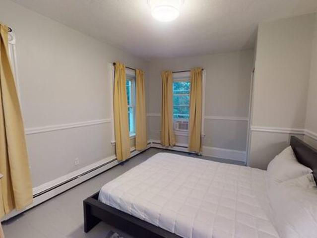 Queen bedroom in 4 bed/2 bath home in Allston #502 D