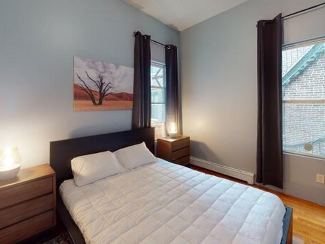 Queen bedroom in 4 bed/2 bath home in Allston #534 A