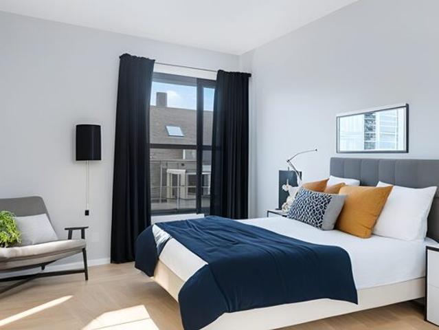 Queen bedroom in 4 bed/2 bath home in Allston #535 D