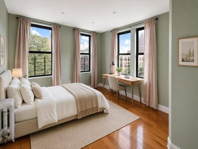 Queen bedroom in 4 bed/2 bath home in East Harlem #701 B