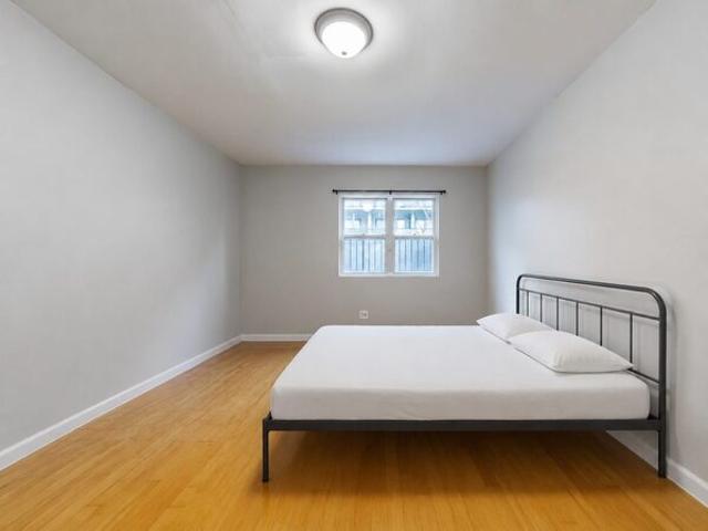 Queen bedroom in 4 bed/2 bath home in Flatbush #1646 D