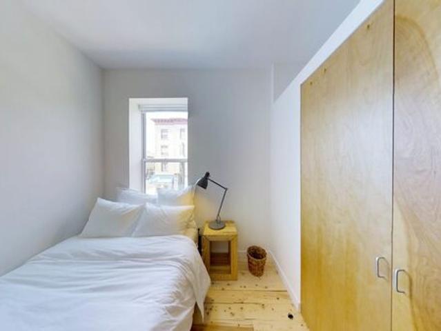 Queen bedroom in 4 bed/2 bath home in Prospect Lefferts Gardens #1840 A