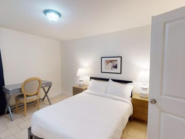 Queen bedroom in 4 bed/2 bath home in Roxbury #829 C