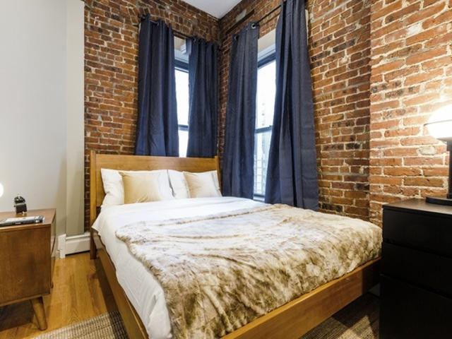 Queen bedroom in 4 bed/4 bath home in Midtown East #299 C