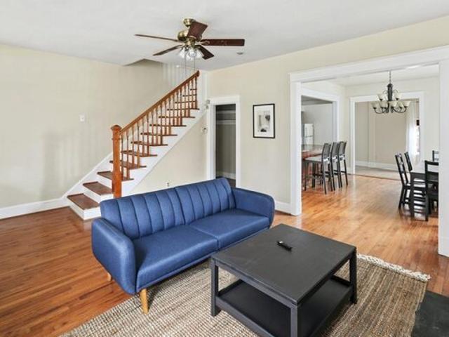 Queen bedroom in 5 bed/3 bath home in Brookland #866 E