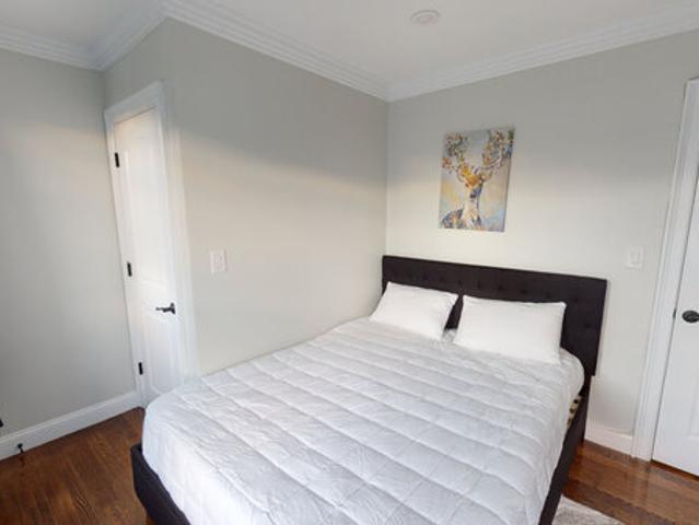 Queen bedroom in 5 bed/1.5 bath home in Brighton #571 B