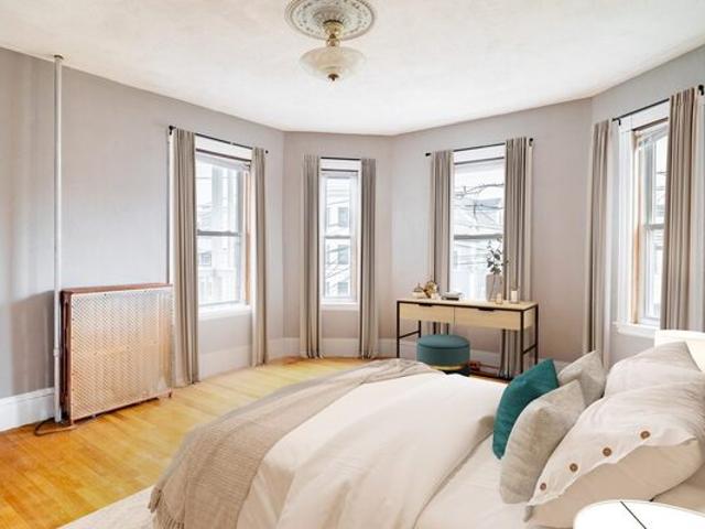 Queen bedroom in 5 bed/1 bath home in Somerville #1702 A