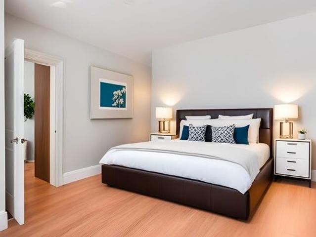 Queen bedroom in 5 bed/2 bath home in Allston #680 E