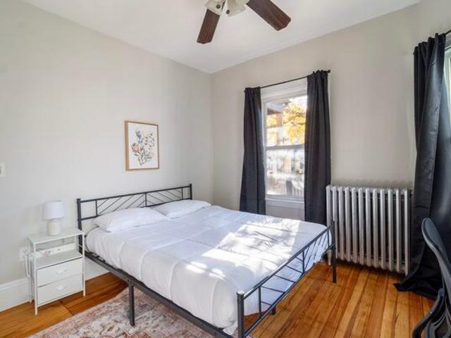 Queen bedroom in 5 bed/2 bath home in Brookline #1799 B