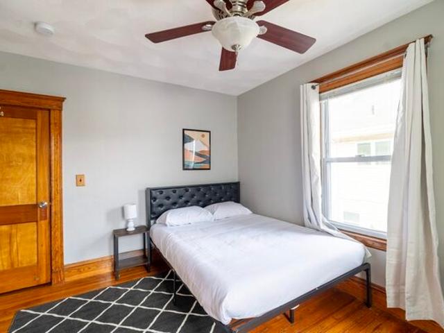 Queen bedroom in 5 bed/2 bath home in Medford #1834 A
