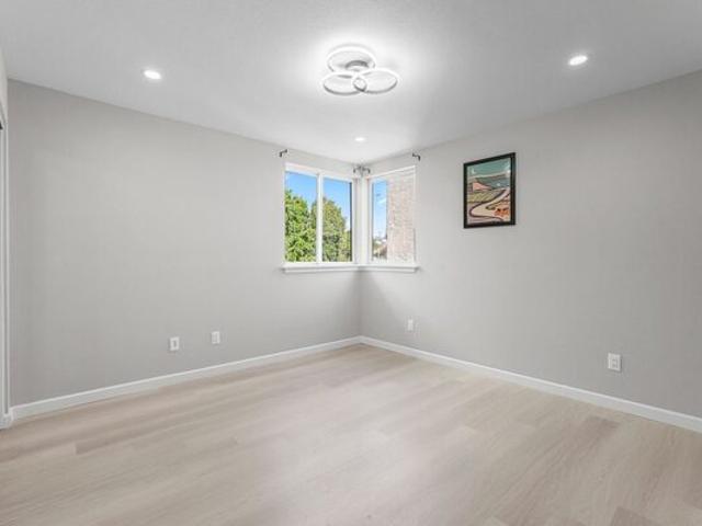 Queen bedroom in 5 bed/5 bath home in Boyle Heights #1829 C