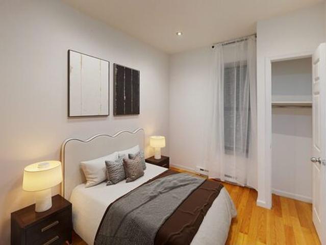Queen bedroom in 6 bed/3 bath home in Upper West Side #1791 C