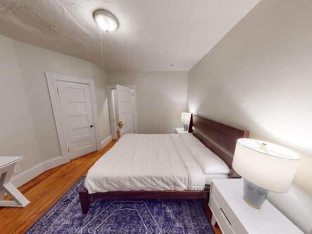 Queen bedroom in 6 bed/2 bath home in Allston #1235 B