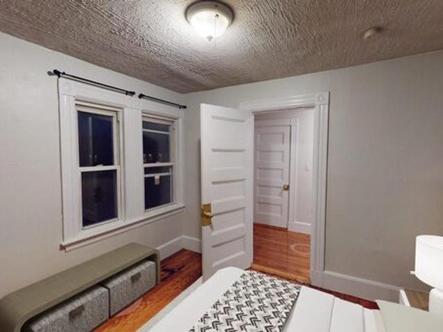 Queen bedroom in 6 bed/2 bath home in Allston #1235 D