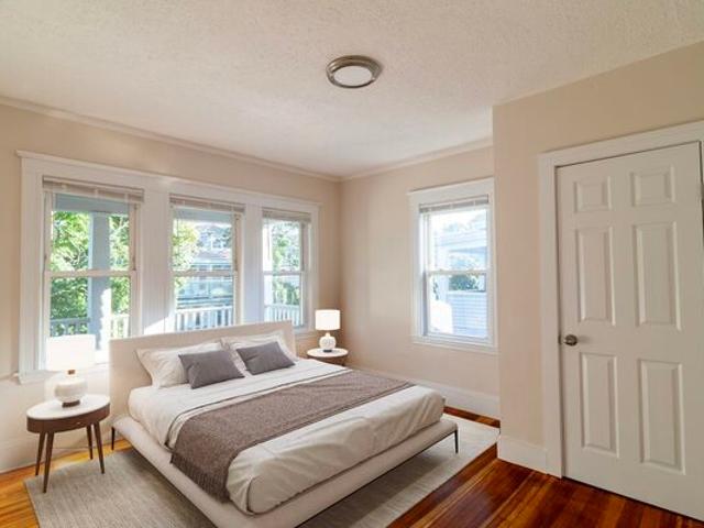 Queen bedroom in 6 bed/2 bath home in Allston #1735 D