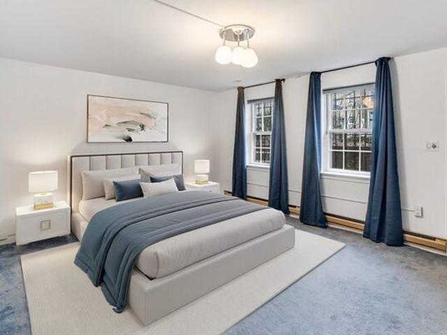 Queen bedroom in 7 bed/3.5 bath home in Southwest Waterfront #938 C