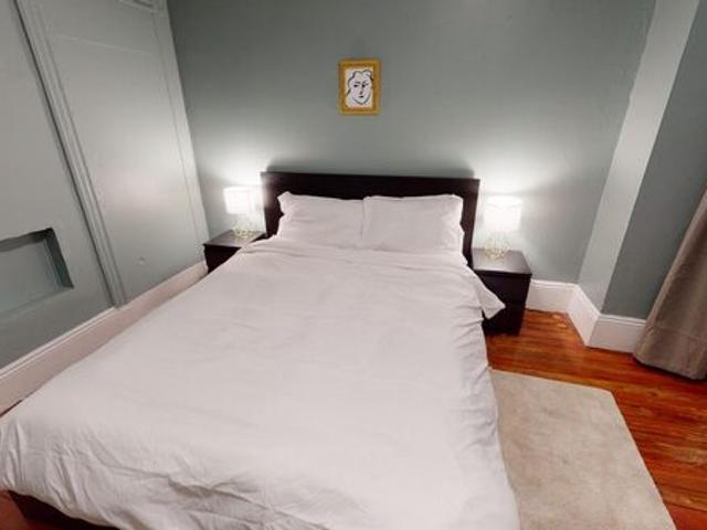 Queen bedroom in 7 bed/2 bath home in Allston #834 B