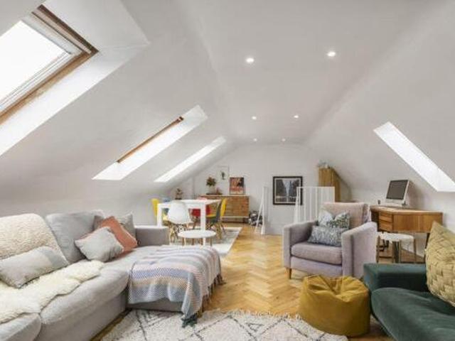 Queen Charlotte Street, f, The Shore, 3 Bedroom Flat