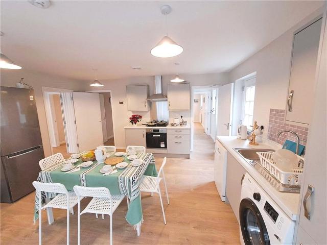 Queen Eleanors Road, Guildford, Surrey, GU2 7SL