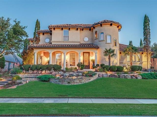 Queen Elizabeth Blvd, Lewisville, Home For Sale