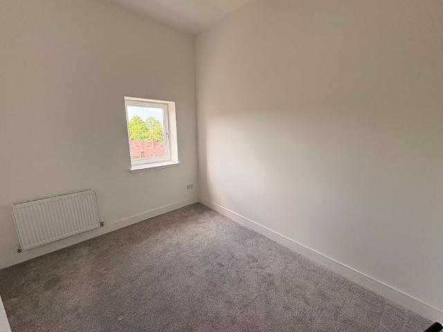 Queen Mary Avenue, Flat 12, Glasgow, Queens Park, G42 8DT