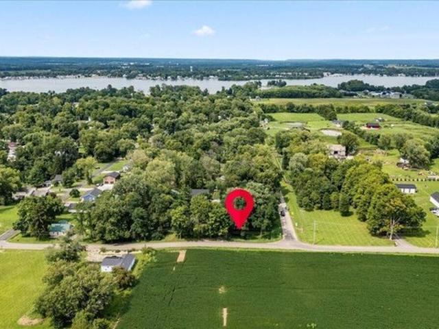 Queen Rd NE, Thornville, OH 43076