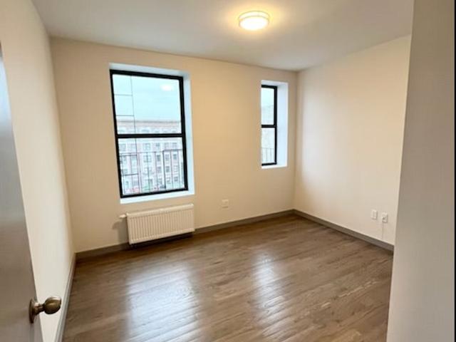 Queen size room at West 144th ST & Broadway W/D