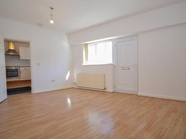 Queen Street, Carlin How TS13, 3 bed flat to rent, £495 pcm | PrimeLocation