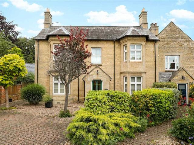 Queen Street, Geddington NN14, 3 bed cottage to rent, £2,500 pcm | PrimeLocation