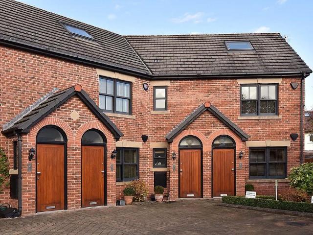Queen Street, Knutsford 2 bed apartment to rent £1,295 pcm £299 pw