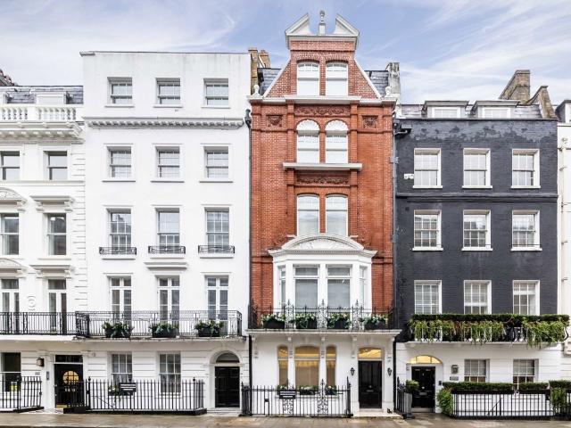 Queen Street, Mayfair W1J, 3 bed flat to rent, £15,167 pcm | PrimeLocation