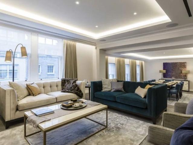 Queen Street, Mayfair, W1J