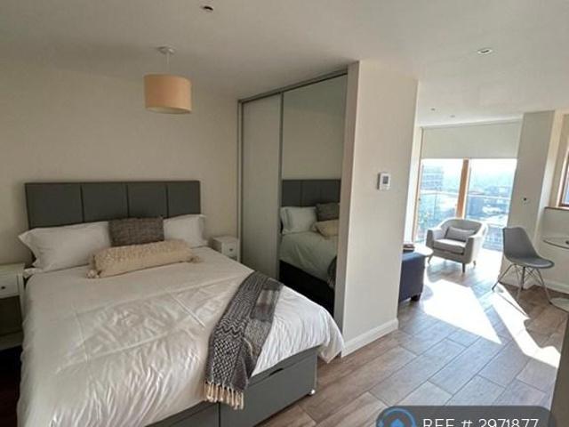 Queen Street, Maidenhead, SL6 Studio to rent £1,495 pcm £345 pw