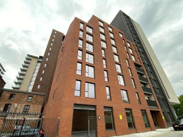 Queen Street, Manchester, 2 Bedroom Apartment