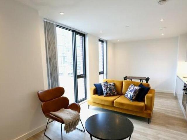 Queen Street, Manchester, 2 Bedroom Apartment