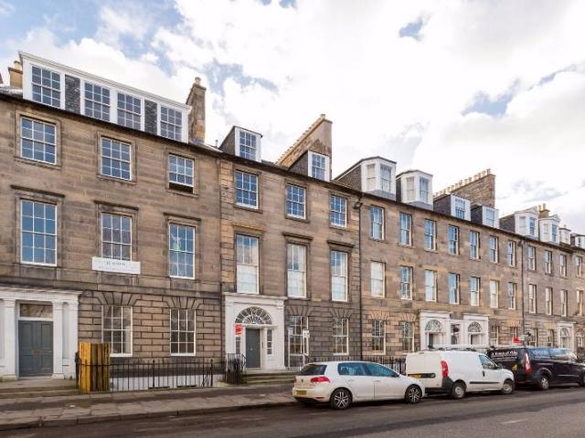 Queen Street, New Town, Edinburgh EH2, 4 bed flat to rent, £3,700 pcm | PrimeLocation