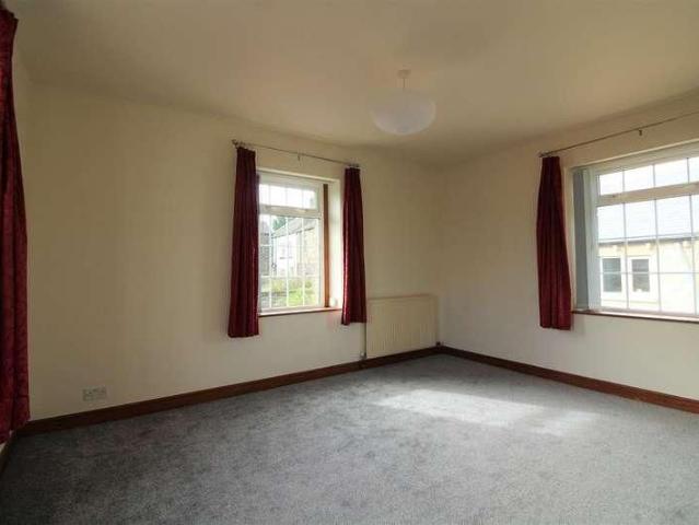 Queen Street, Skelmanthorpe, Huddersfield, HD8