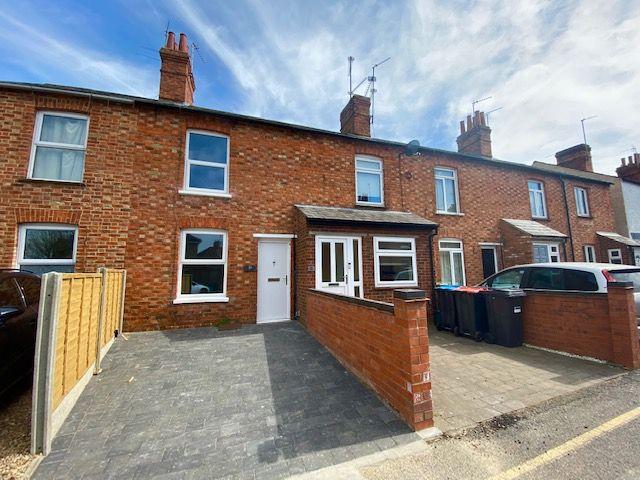 Queen Street, Stony Stratford, Milton Keynes MK11, 2 bed property to rent, £1,300 pcm | PrimeLocation