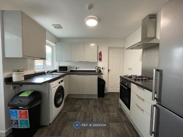 Queen Street, Pontypridd CF37, Room to rent, £337 pcm | PrimeLocation