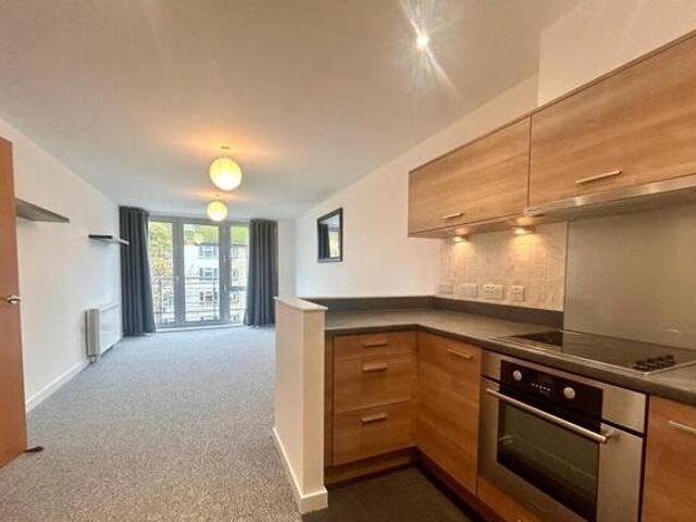 Queen Street, Portsmouth, 1 Bedroom Flat