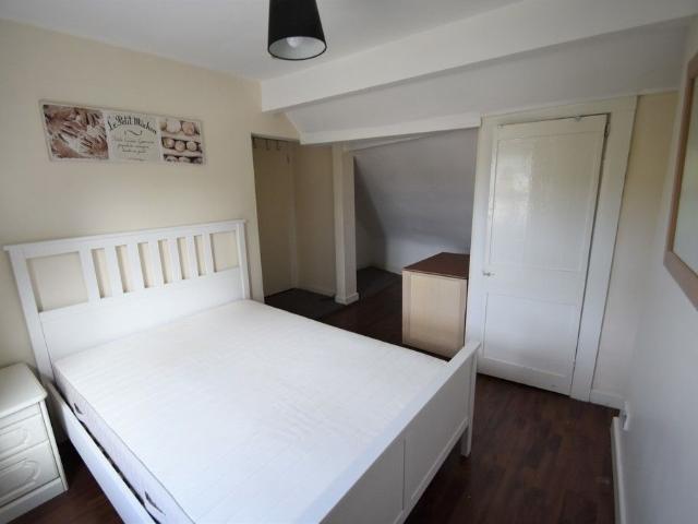 Queen Street, Portsmouth PO1, 2 bed flat to rent, £1,250 pcm | PrimeLocation