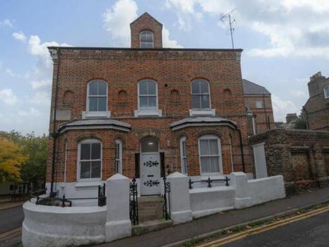 Queen Street, Ramsgate, 2 Bedroom Apartment