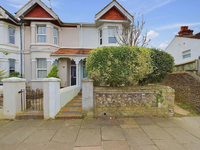Queen Street, Worthing BN14, 4 bed end terrace house to rent, £2,250 pcm | PrimeLocation