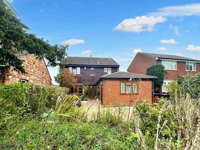 Queen Street, Weedon, 5 Bedroom Detached