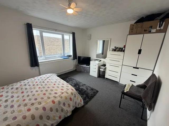 Queen Street, Whittlesey, PE7 1AY, Property for rent