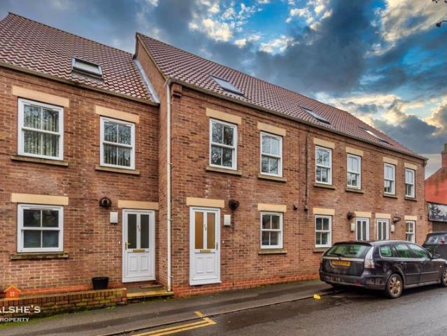 Queen Street, Winterton DN15, 3 bed terraced house to rent, £750 pcm | PrimeLocation