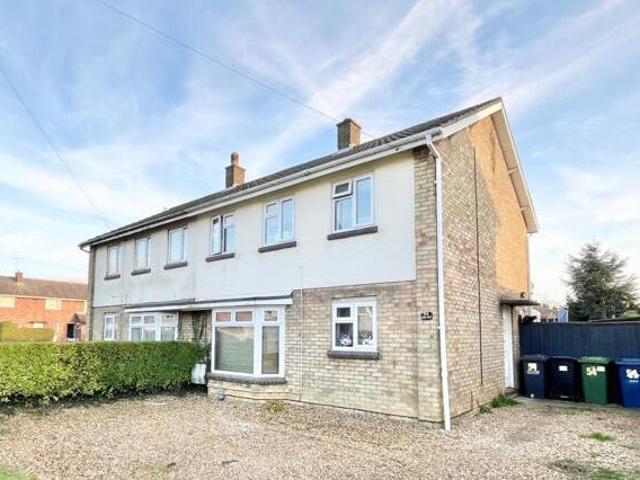 Queen Street, Yaxley, 3 Bedroom Semi detached