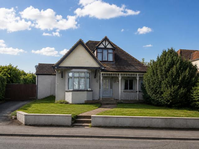 Queenborough Road, Minster On Sea. 4 bed detached house to rent £1,695 pcm £391 pw