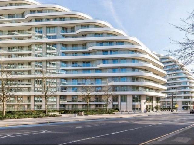 Queenstown Road, London SW11 2 bed flat to rent £3,700 pcm £854 pw