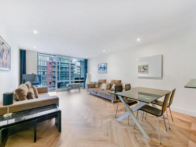 Queenstown Road, London SW11, 2 bed flat to rent, £3,800 pcm | PrimeLocation